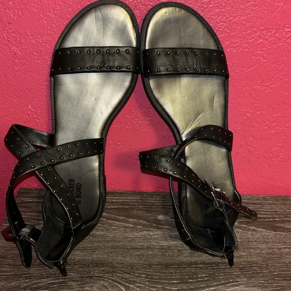 Bleecker & Bond | Shoes | Bleaker Bond Black Studded Sandals Sz 95 ...